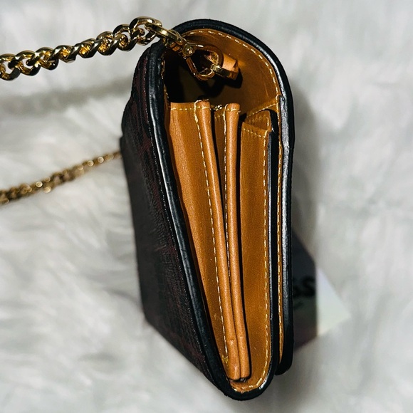 Moschino | Bags | Moschino Super Mario Bros Yoshi Wallet Chain ...